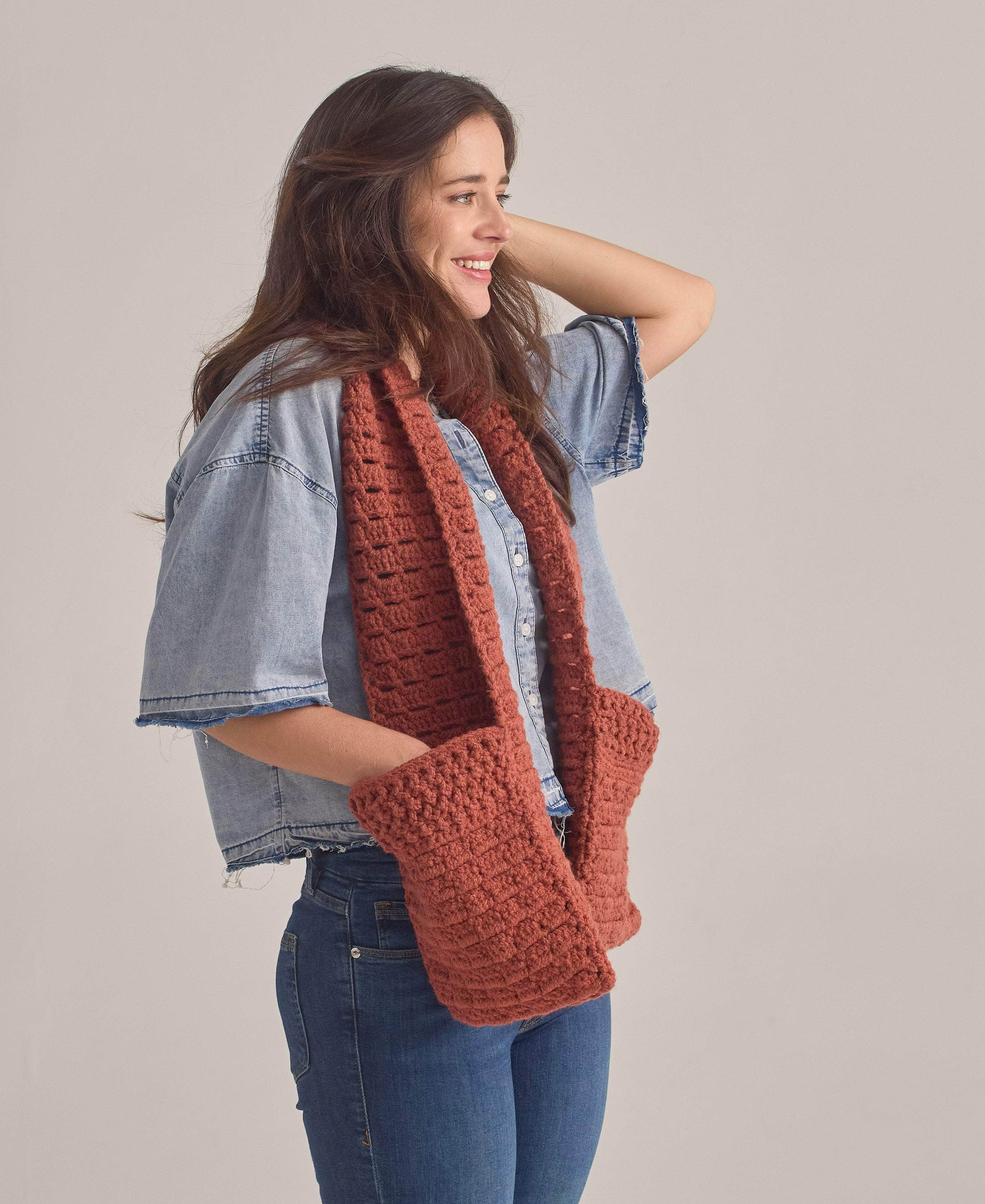 Cozy Pocket Scarf – Premier Yarns