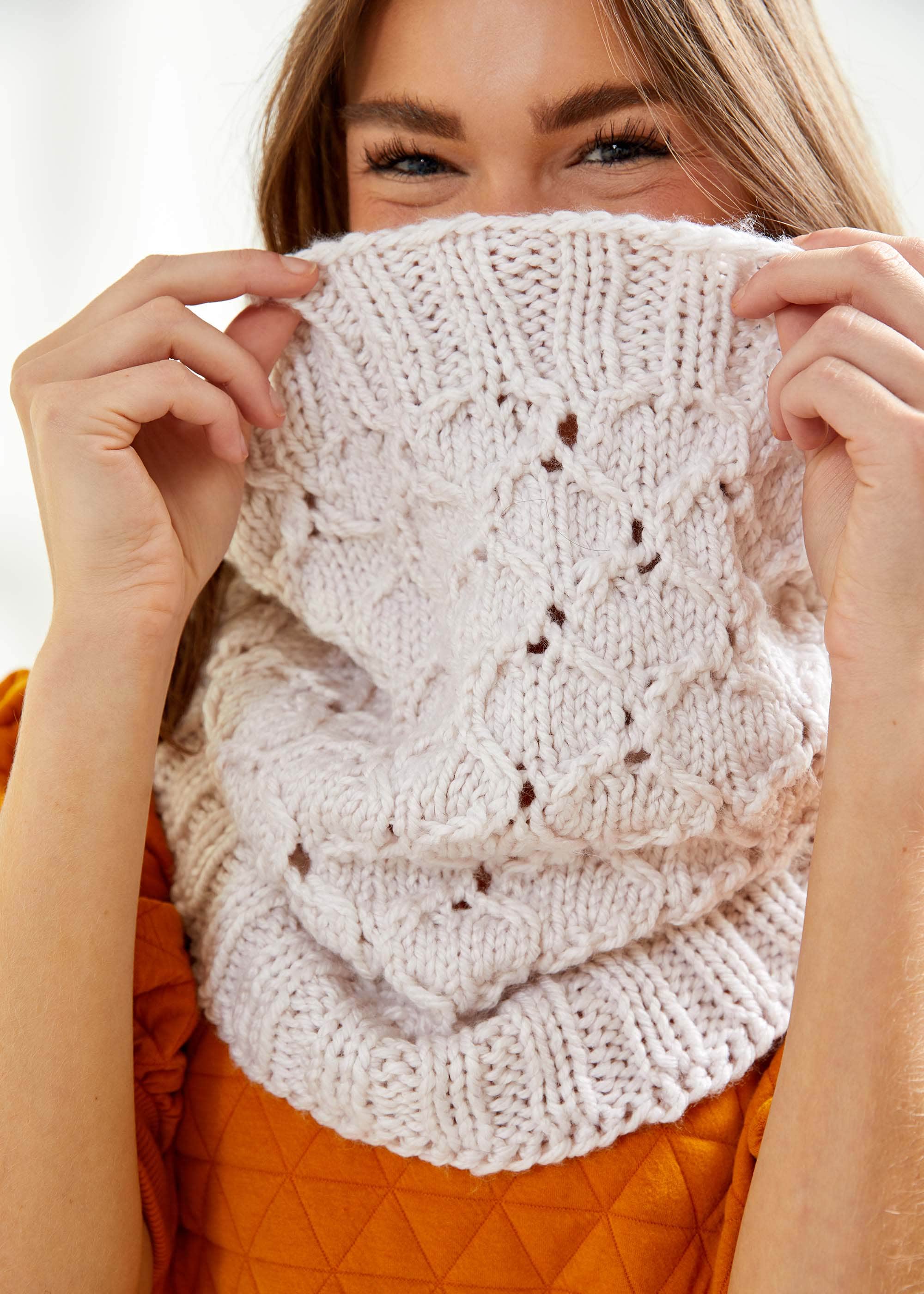Bamboo Chunky Honeycomb Cowl – Premier Yarns