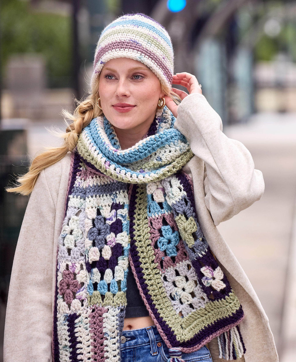 Polychrome Grid Scarf – Premier Yarns