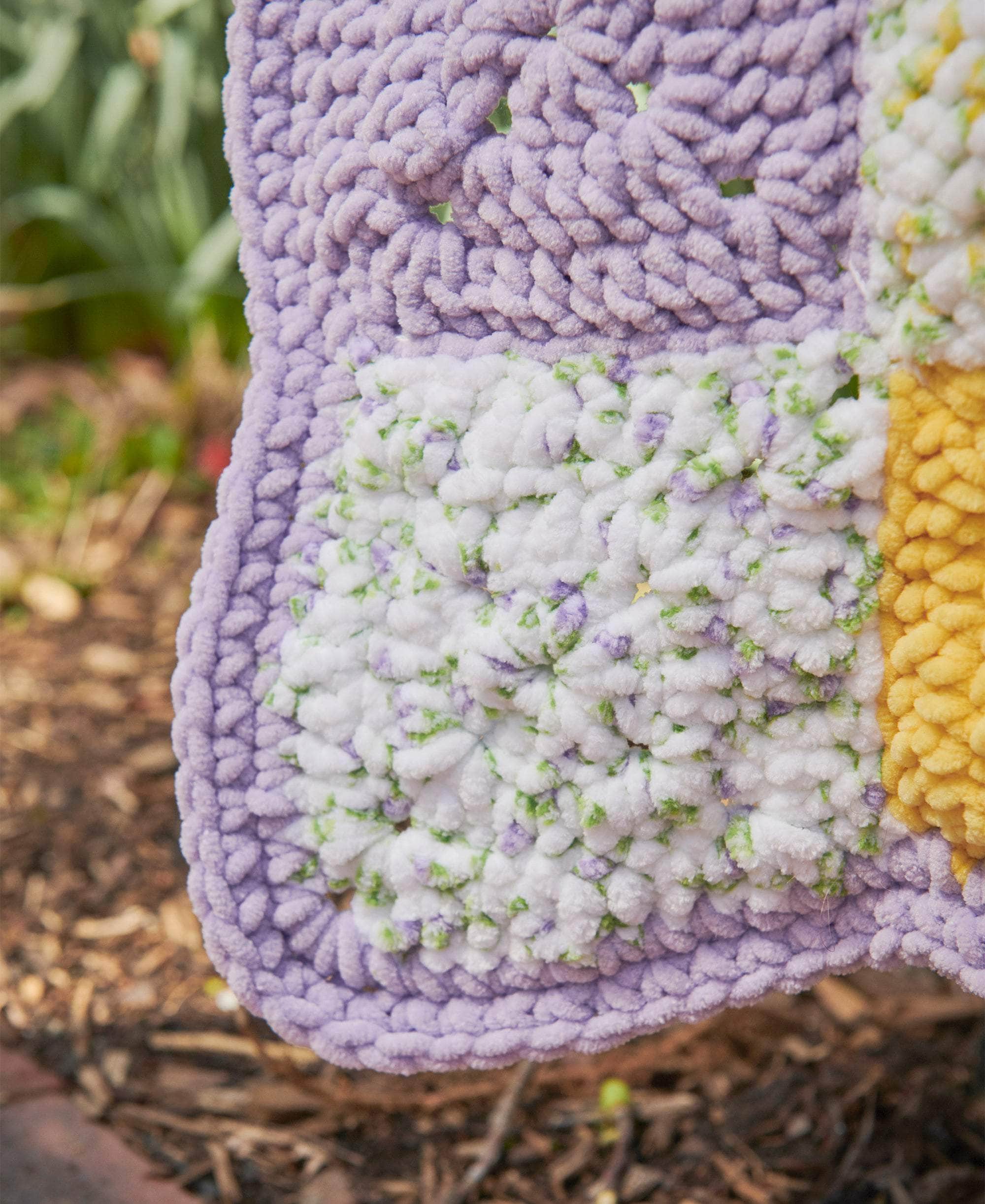 Sunny Blooms Blanket – Premier Yarns