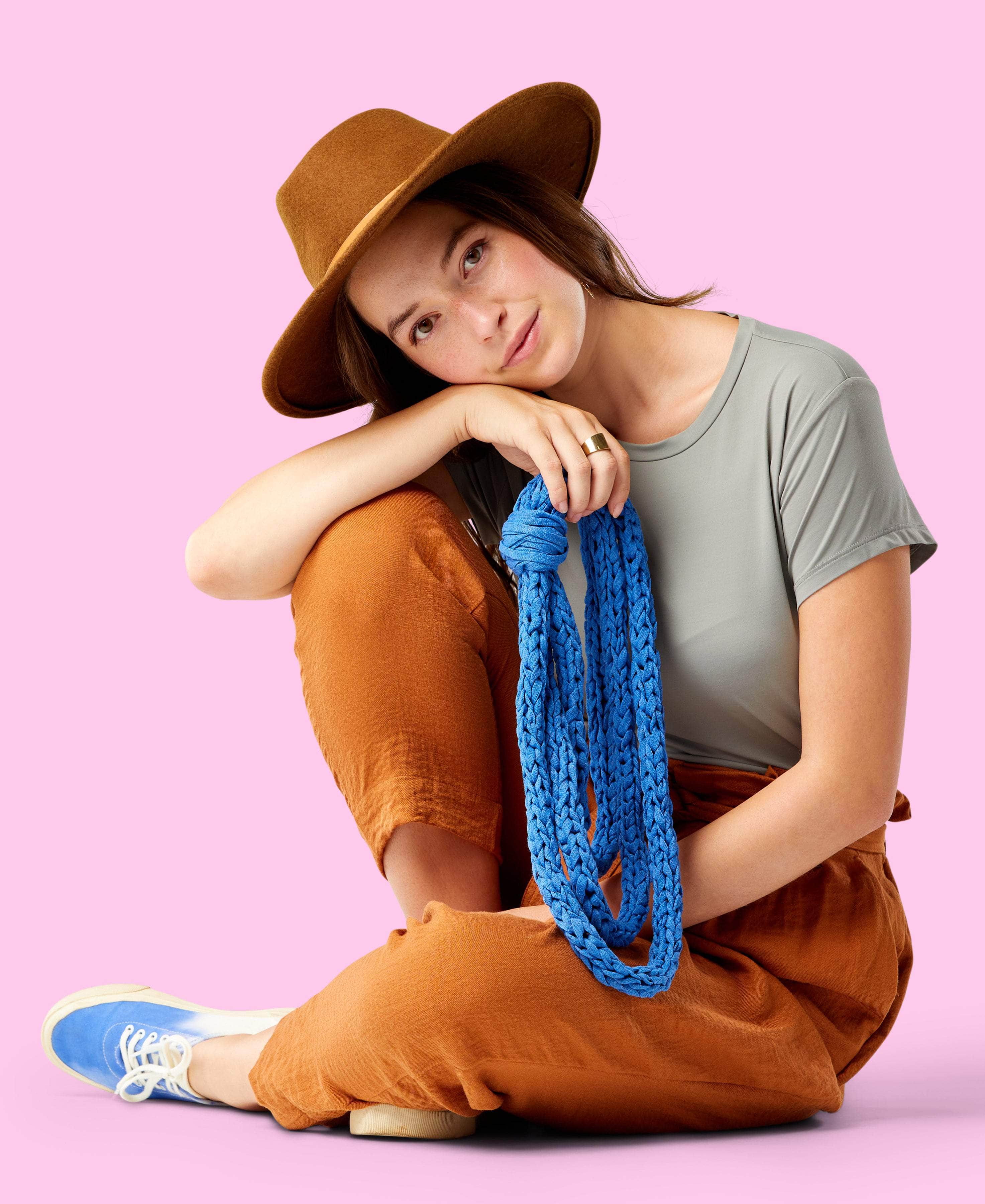 Finger Knit Cowl – Premier Yarns