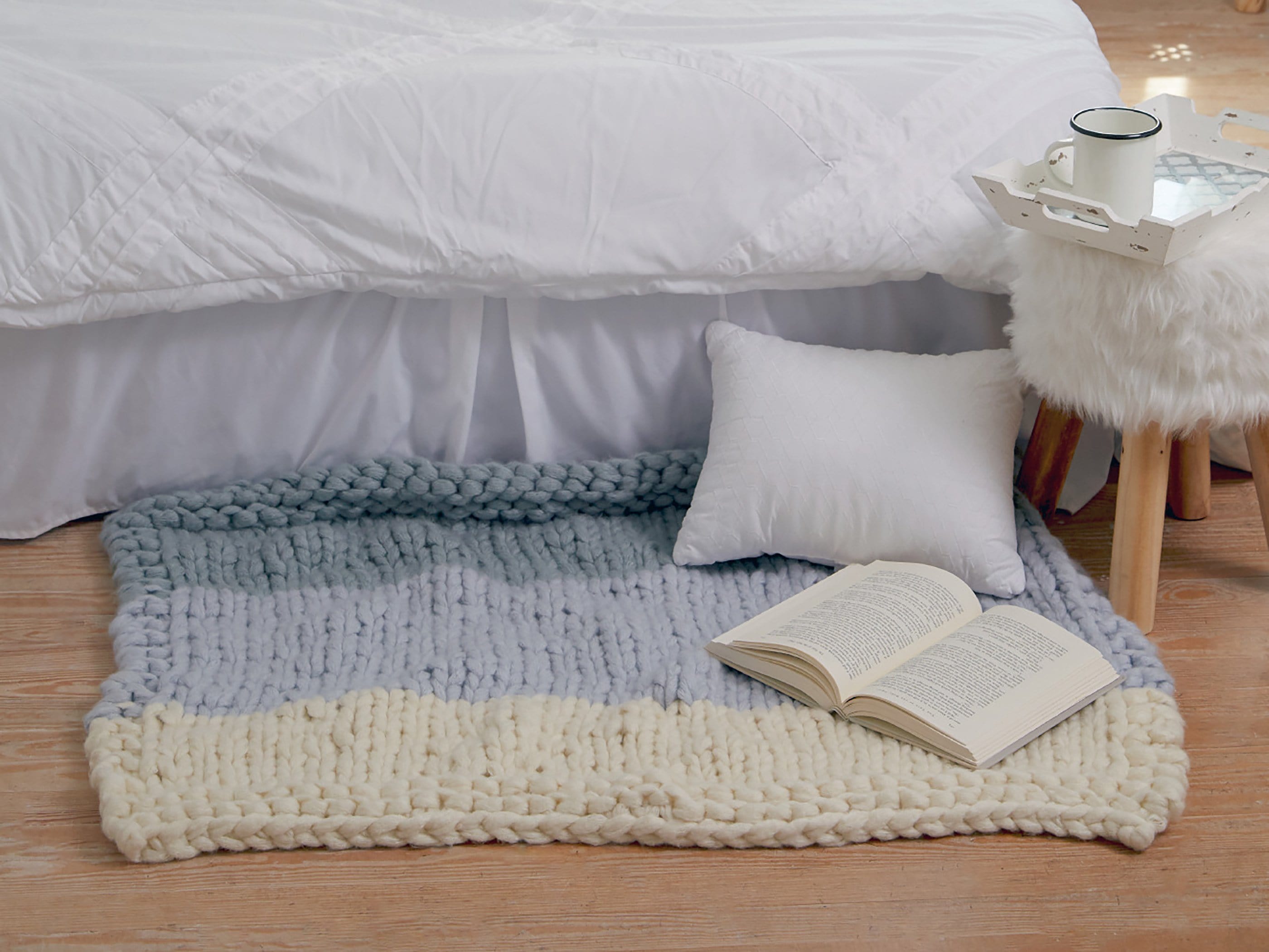 Ombre Blanket – Premier Yarns