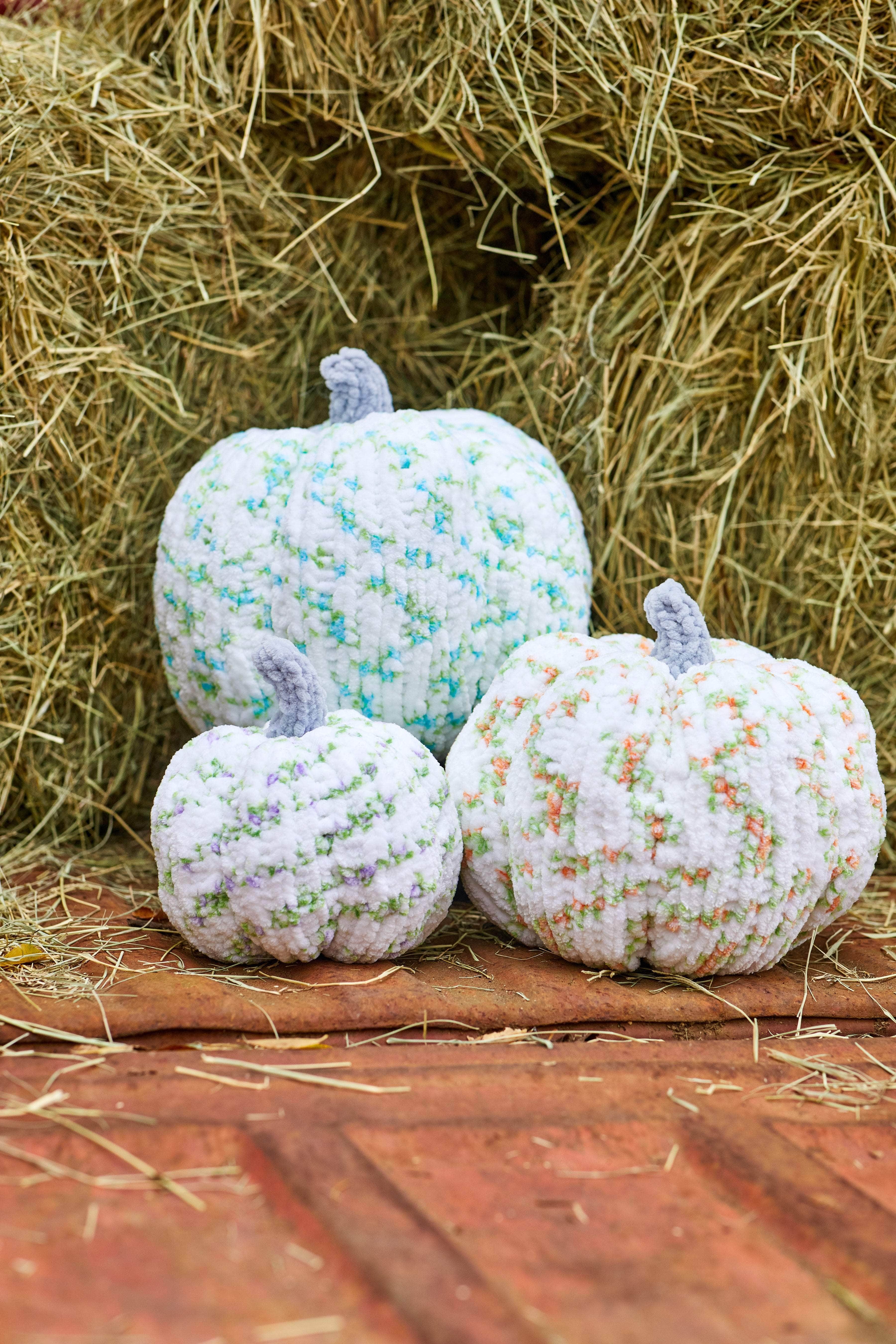 Floral Pumpkins – Premier Yarns