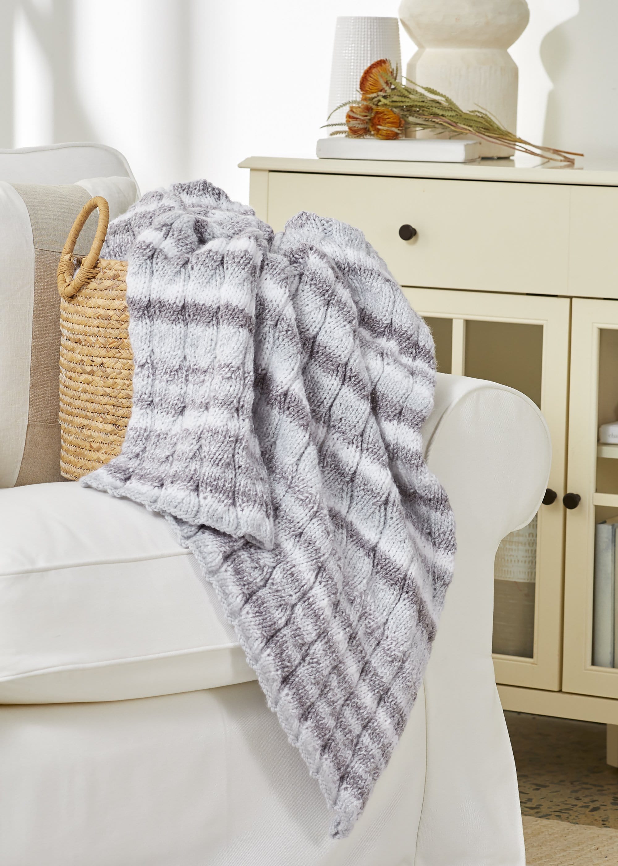 Sutton Throw – Premier Yarns