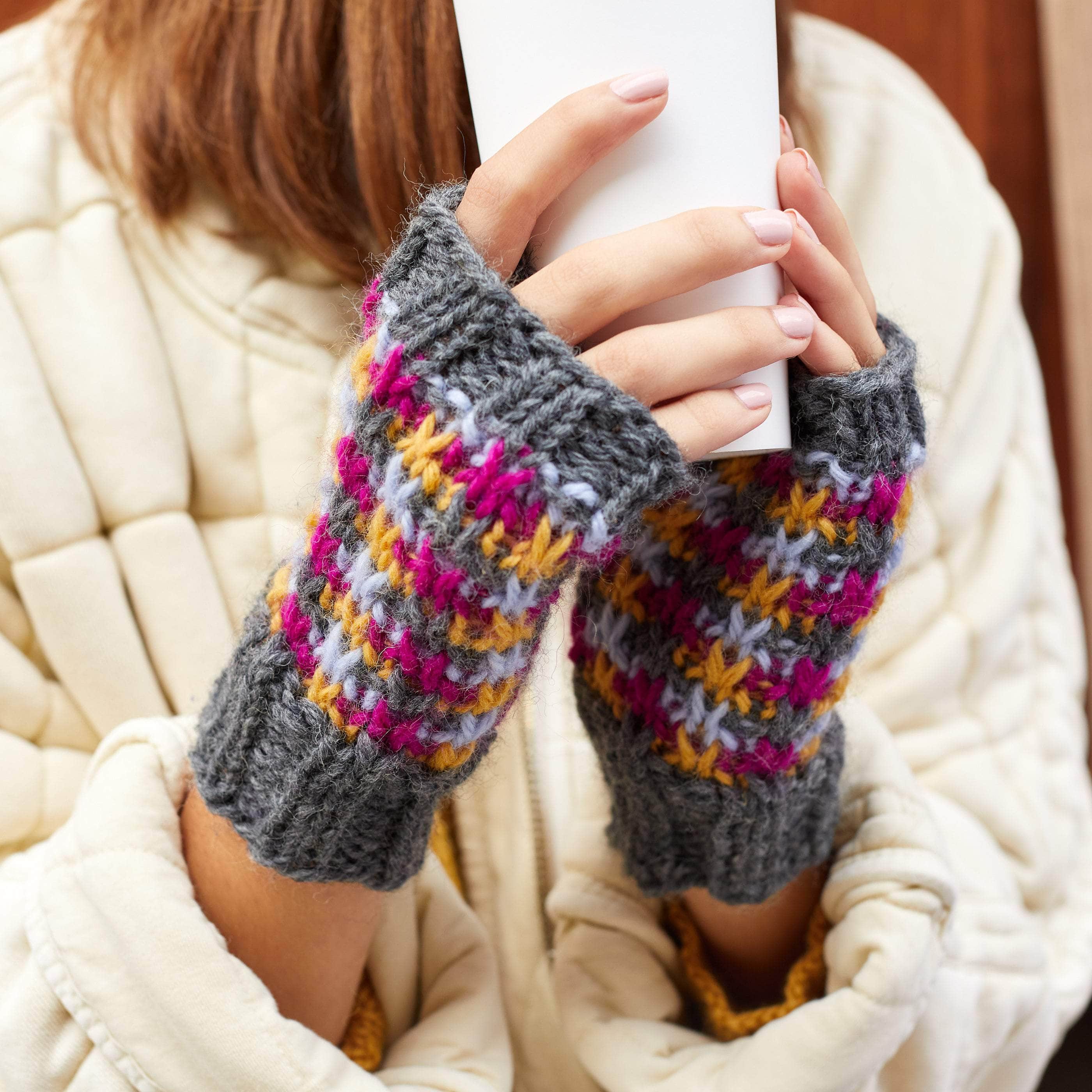 Slipping Hat and Mitts – Premier Yarns